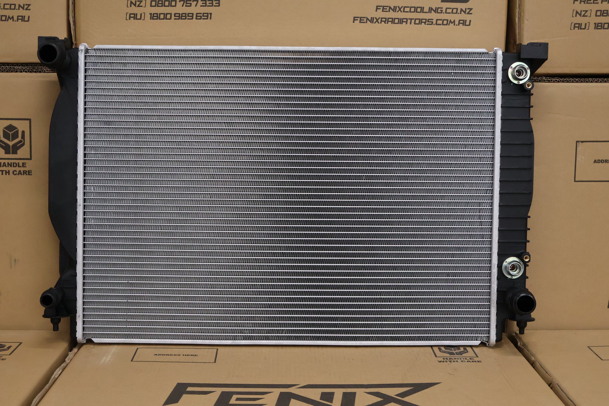 Audi A4 B6-B7 radiator (NOV/2000 - AUG/2009). — Fenix Radiators