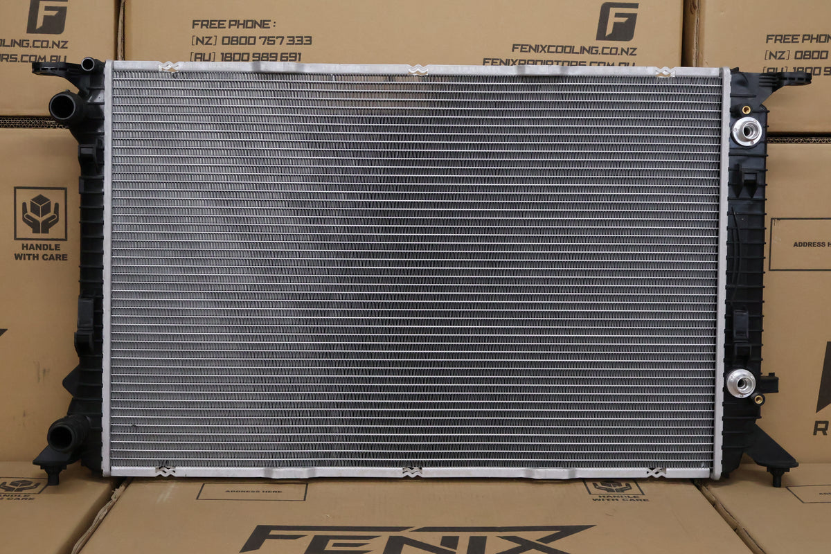 Audi Q5 2.0 Litre Turbo Radiator (SEP/2012 - APR/2016). — fenixautoparts