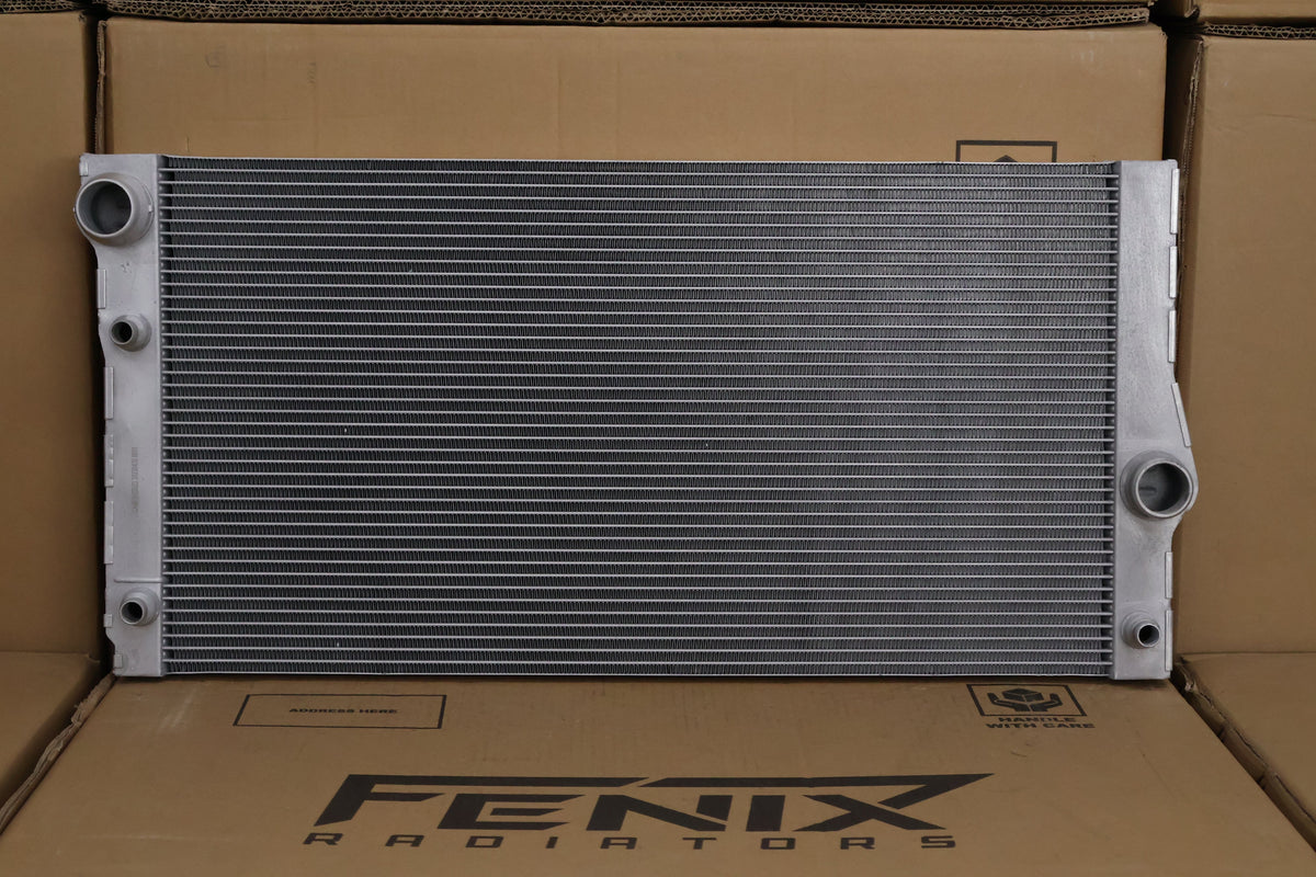 BMW 740i 7 Series F01 Radiator (MAR/2009 - SEP/2012). — fenixautoparts