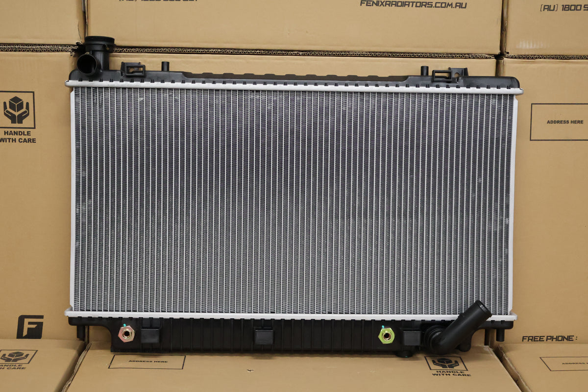 Holden Calais VE V8 Radiator (Series 1). — Fenix Radiators