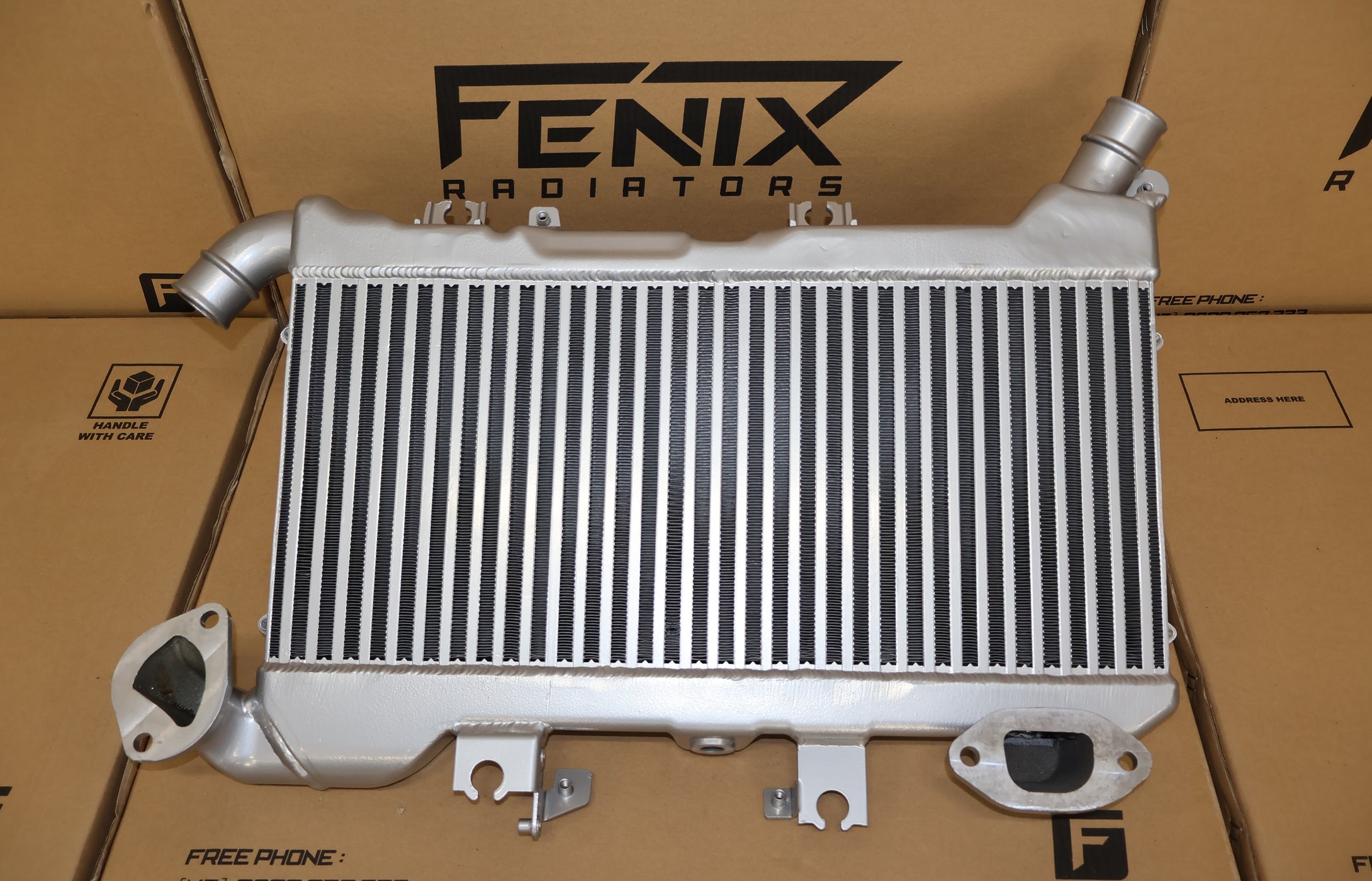 Toyota VDJ200 Landcruiser intercooler (NOV/2007 - DEC/2021). — Fenix ...