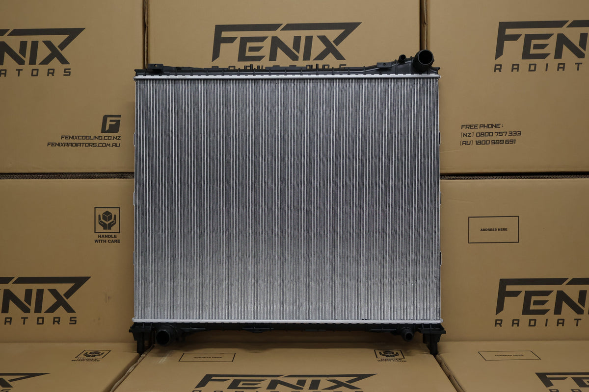 Land Rover Range Rover 4.4l Twin Turbo Diesel Radiator (FEB/2013 - JUL ...