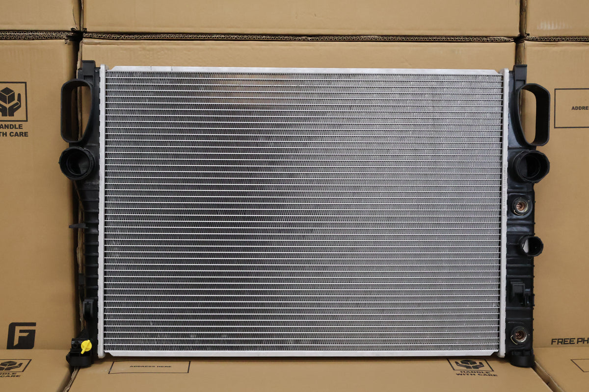 Mercedes Benz W211 E240 / 280 / 350 Petrol Radiator. — Fenix Radiators