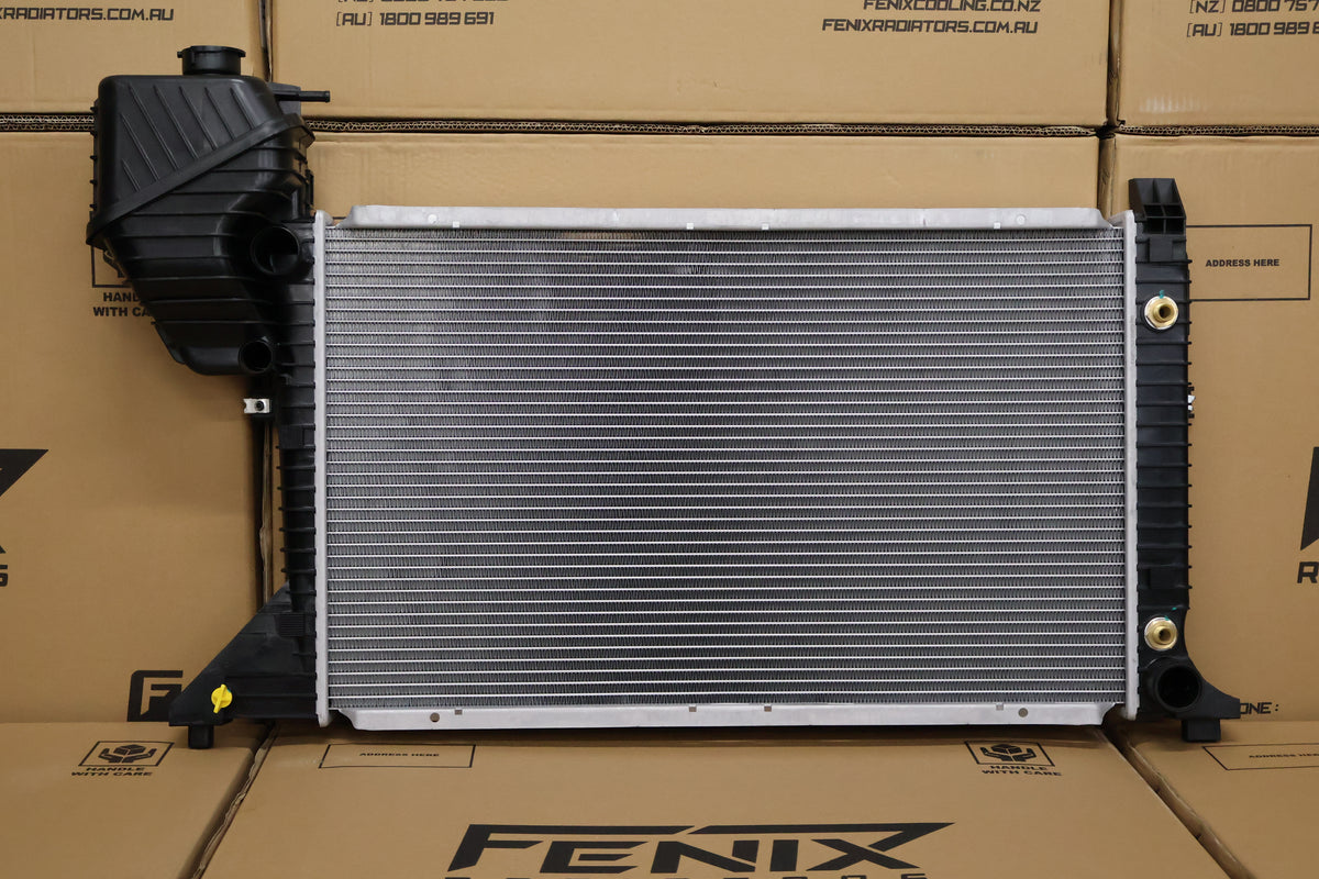 Mercedes Benz Sprinter Diesel Radiator (MAY/2000 - OCT/2006). — Fenix ...