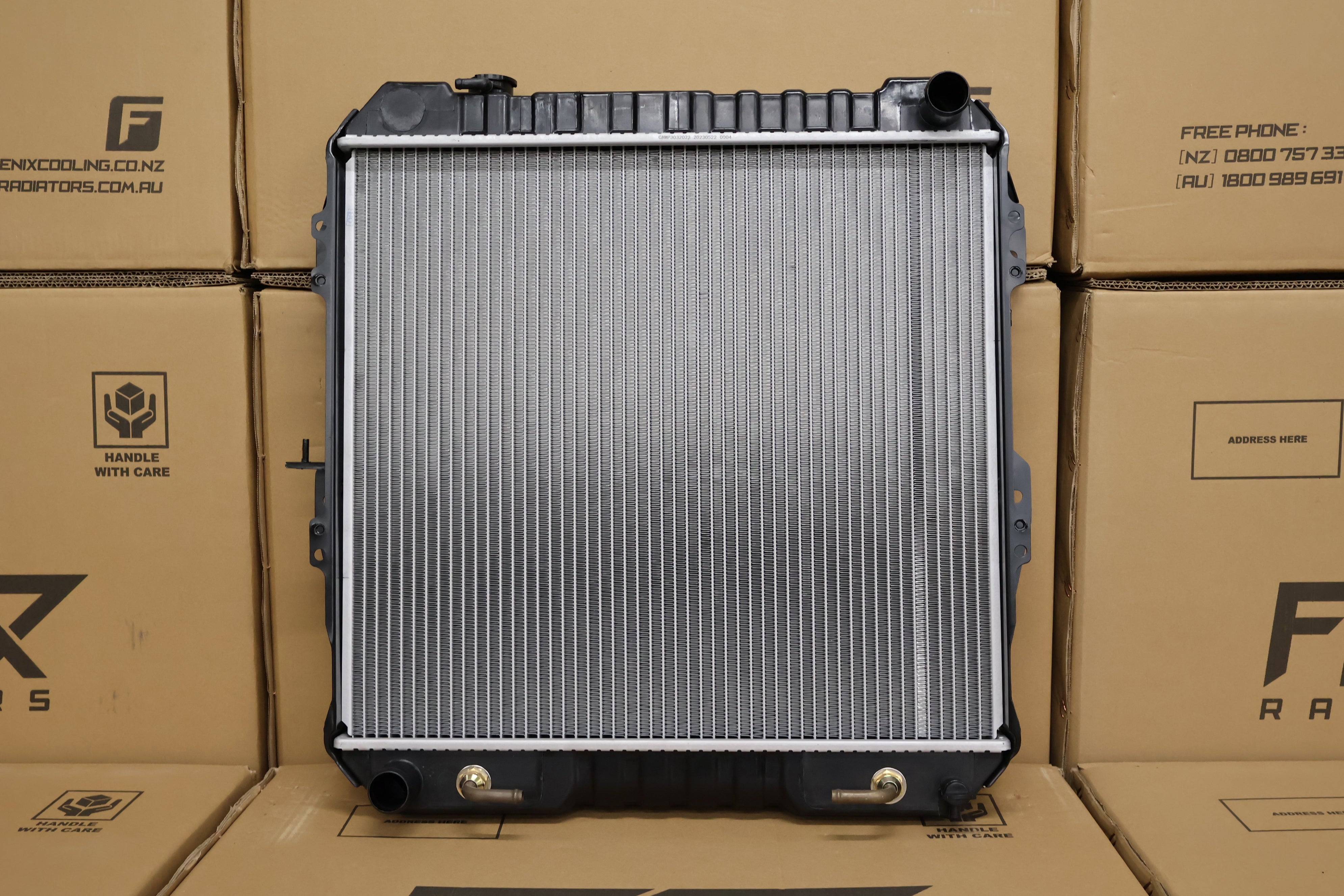 Toyota Hilux Surf VZN130 Radiator (AUG/1989 - NOV/1995). — fenixautoparts