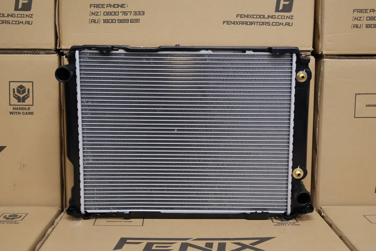 Toyota Hiace Super Custom Radiator (Plastic Tank Replacement Only ...