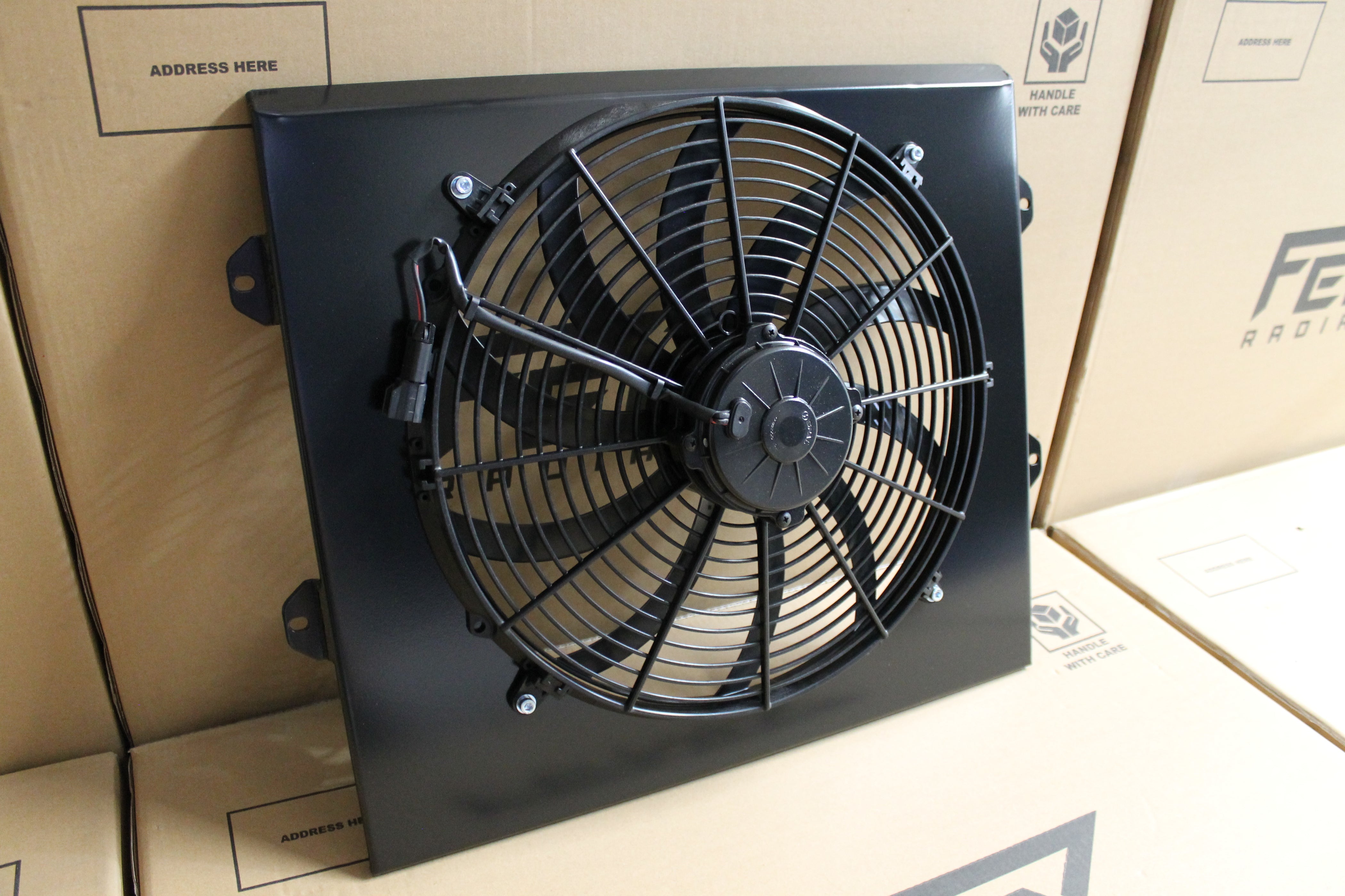 Toyota LN106-LN107-LN111 Hilux Custom Built Shroud & 16" 3000CFM Spal ...