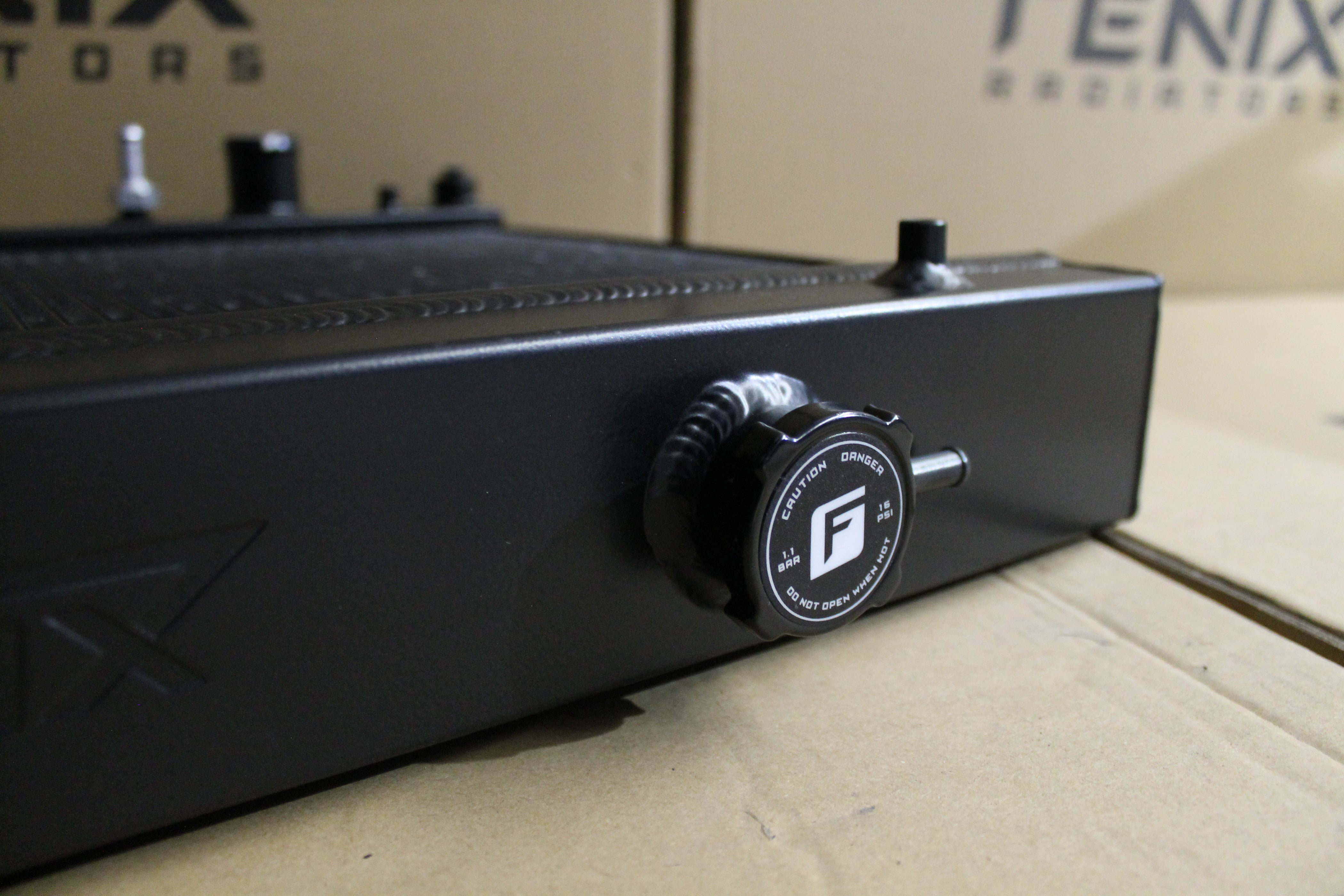 HG-HZ Kingswood Holden V8 Full Alloy Performance Radiator — fenixautoparts