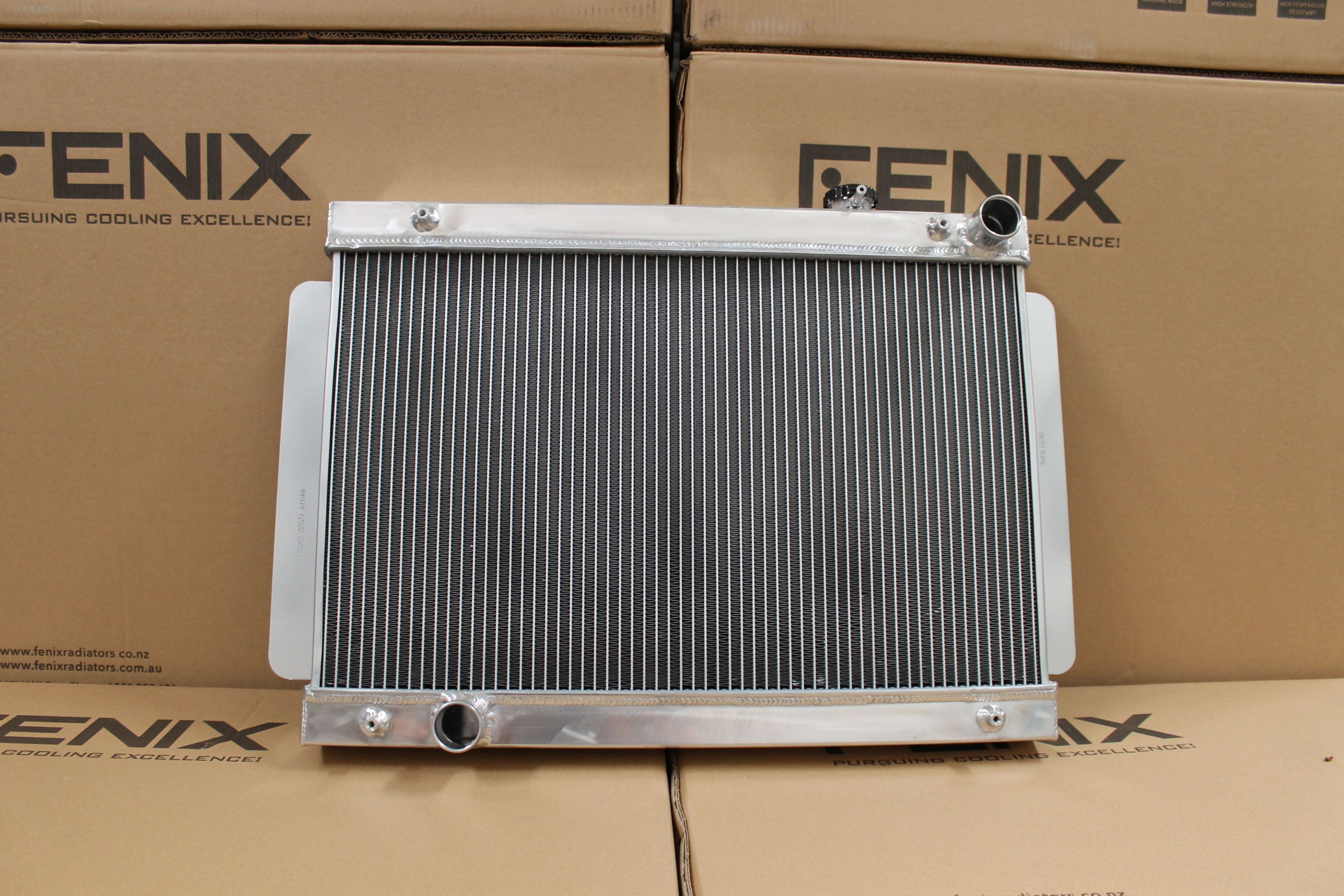 HG-HZ Kingswood Holden V8 Full Alloy Performance Radiator — Fenix Radiators