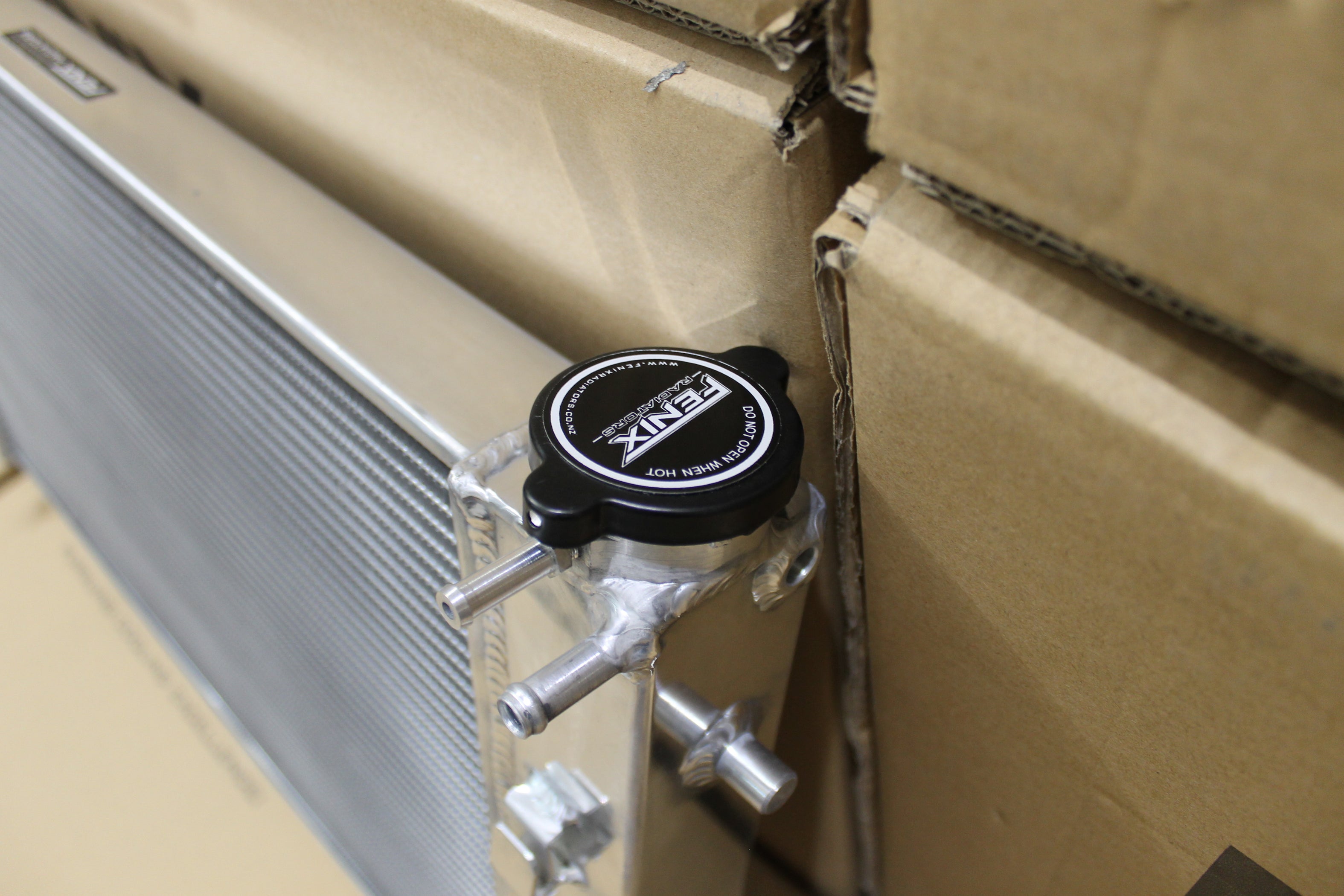 Holden VZ Commodore V8 Full Alloy Performance Radiator. — fenixautoparts