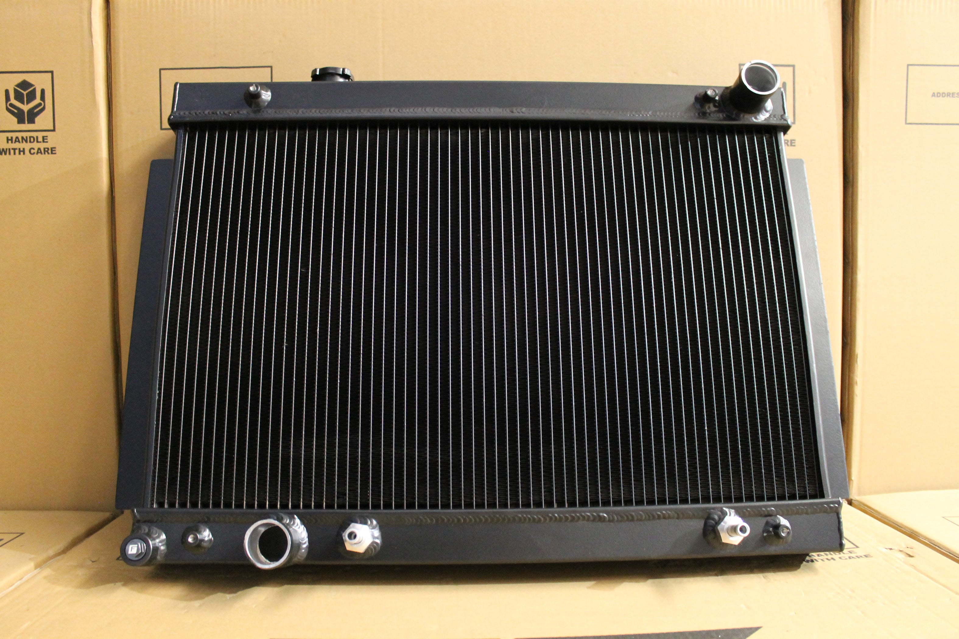 HG-HZ Kingswood Holden V8 Full Alloy Performance Radiator — fenixautoparts